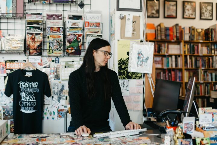 Floating World Comics - The Comics Journal